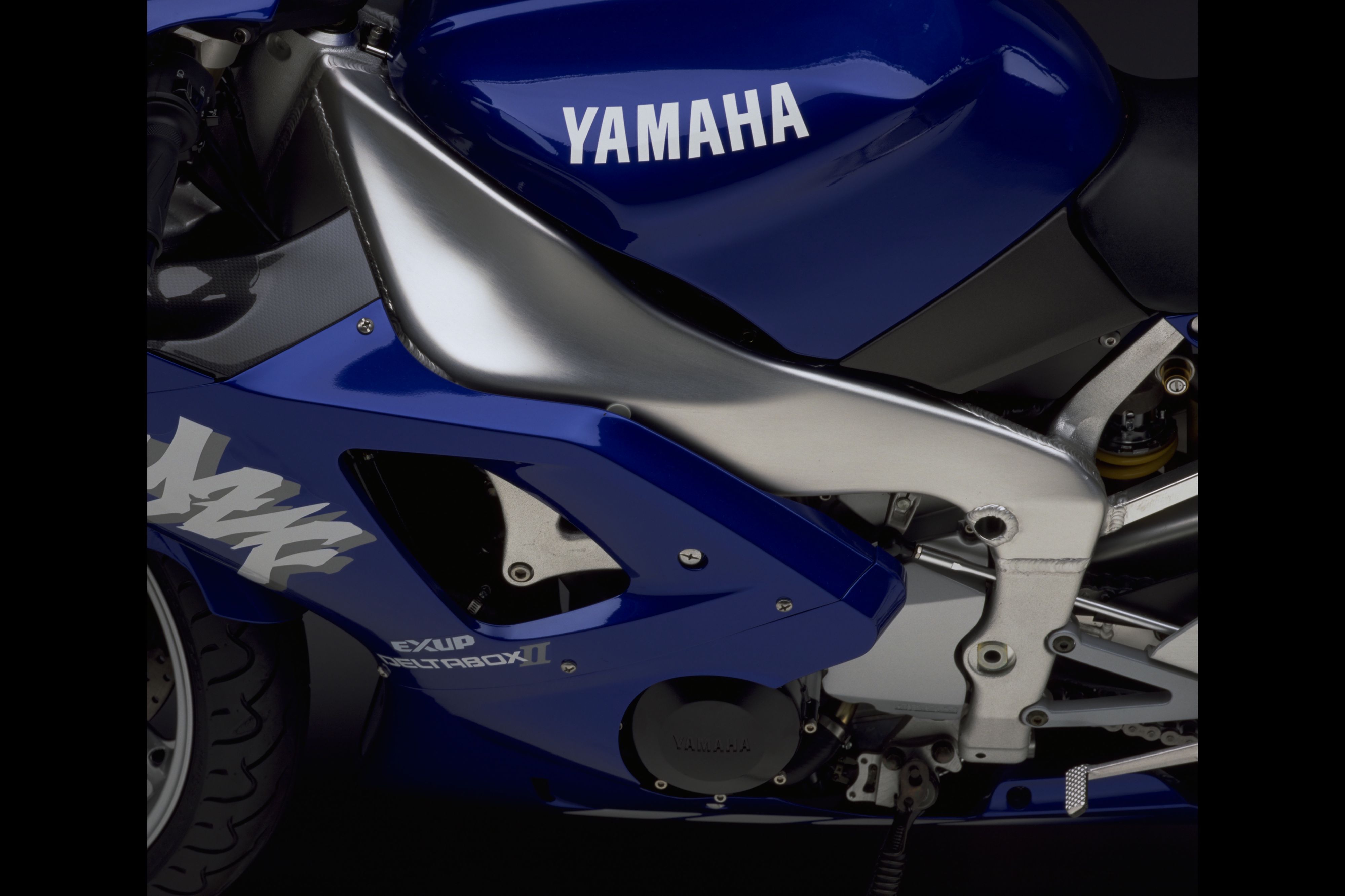 Iconic EU products - 1998 R1 - Yamaha Motor