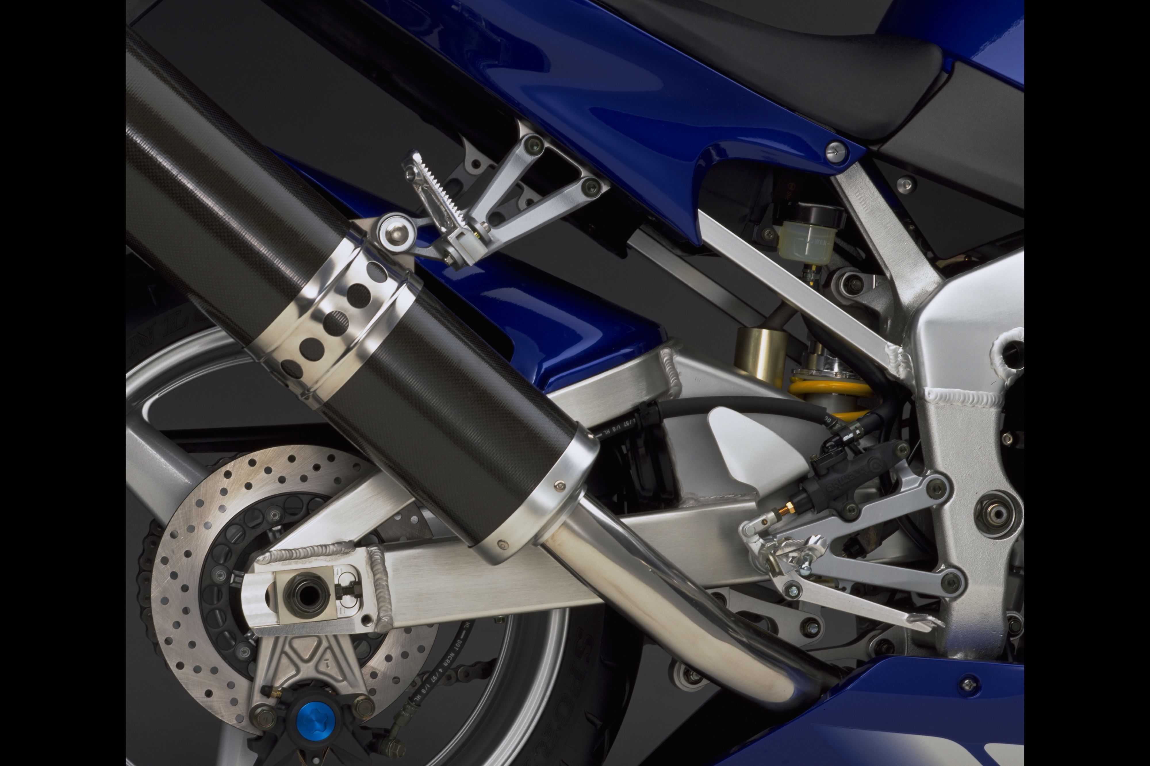 Iconic EU products - 1998 R1 - Yamaha Motor