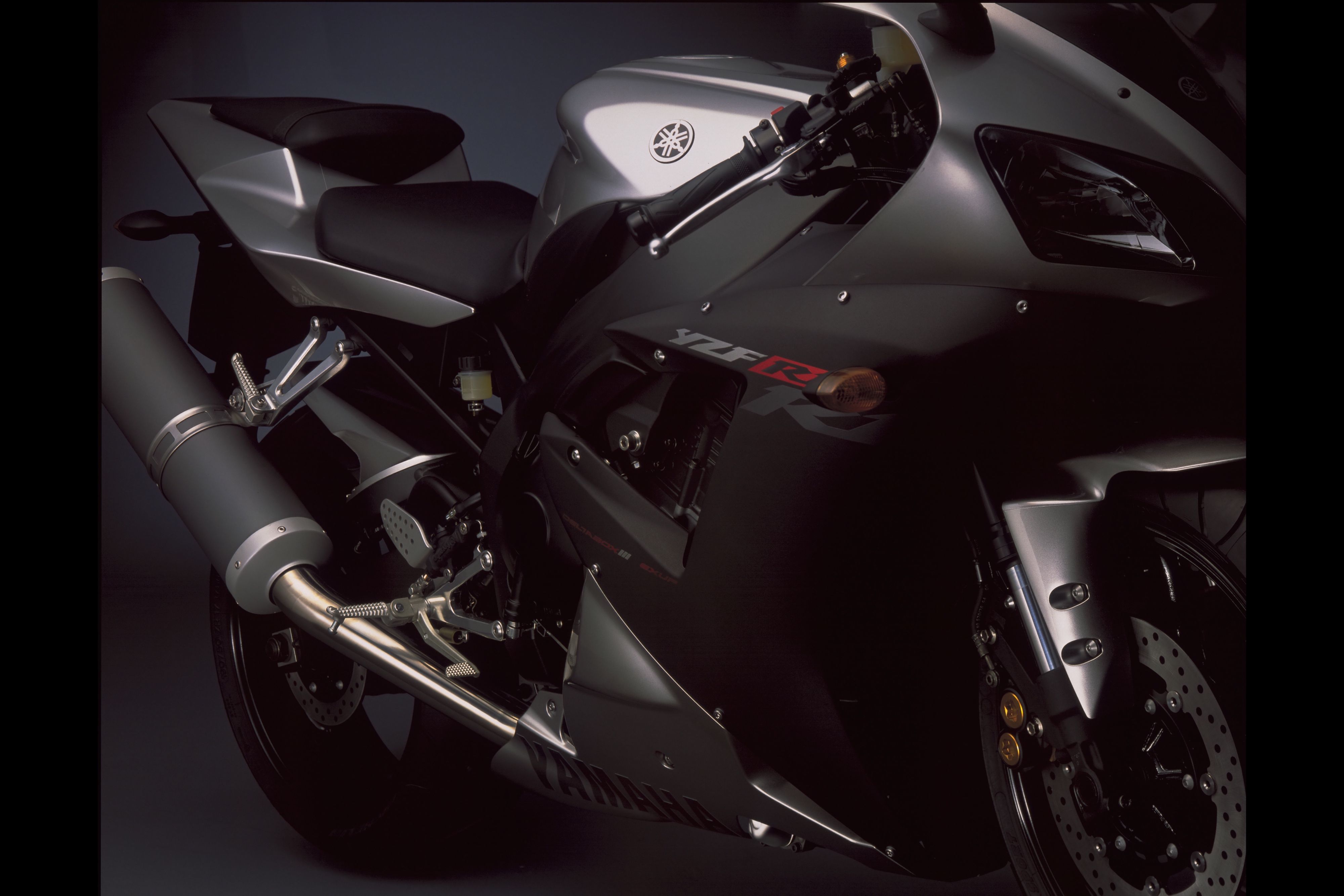 Iconic EU products - 2002 R1 - Yamaha Motor