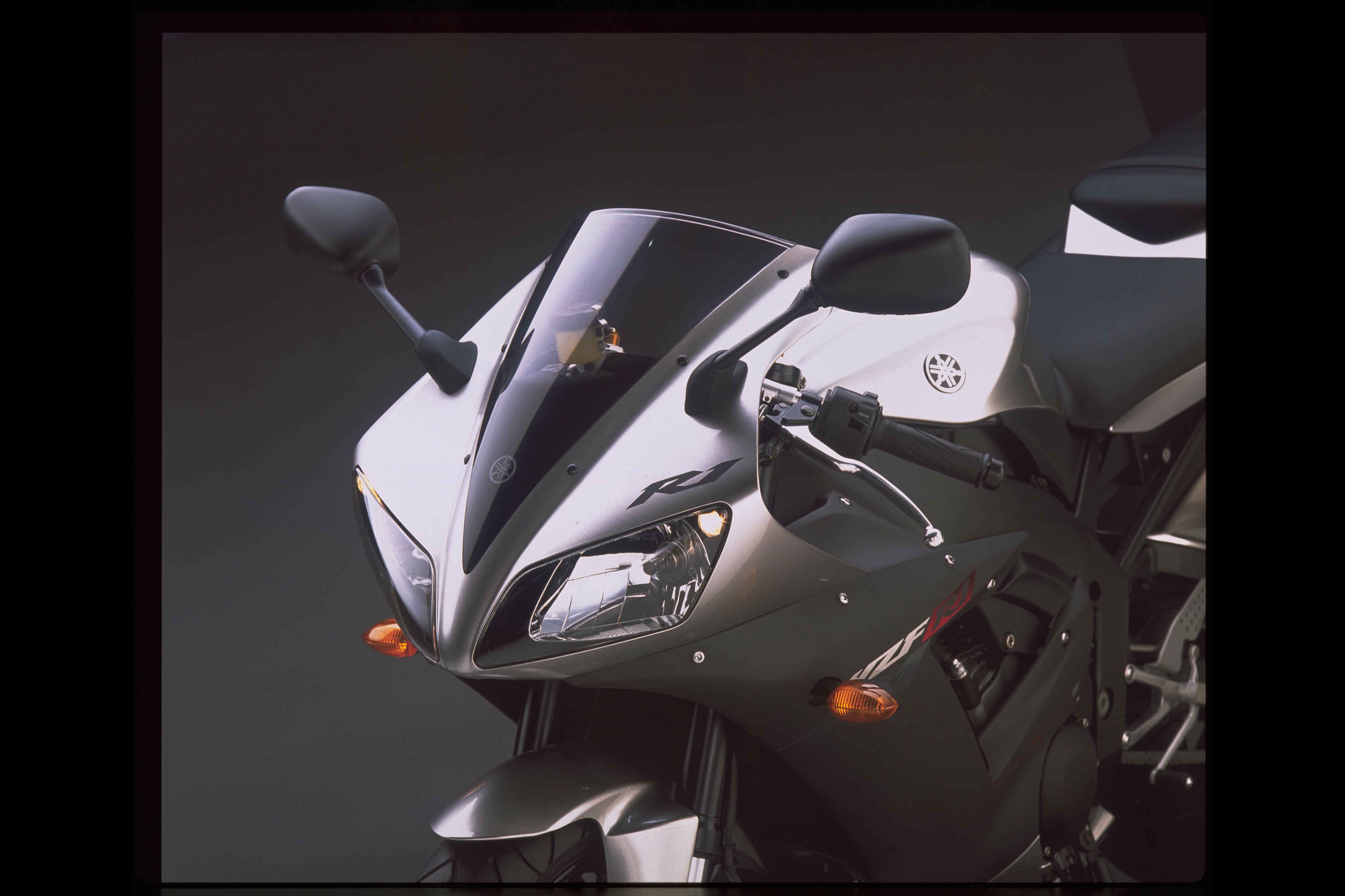 Iconic EU products - 2002 R1 - Yamaha Motor