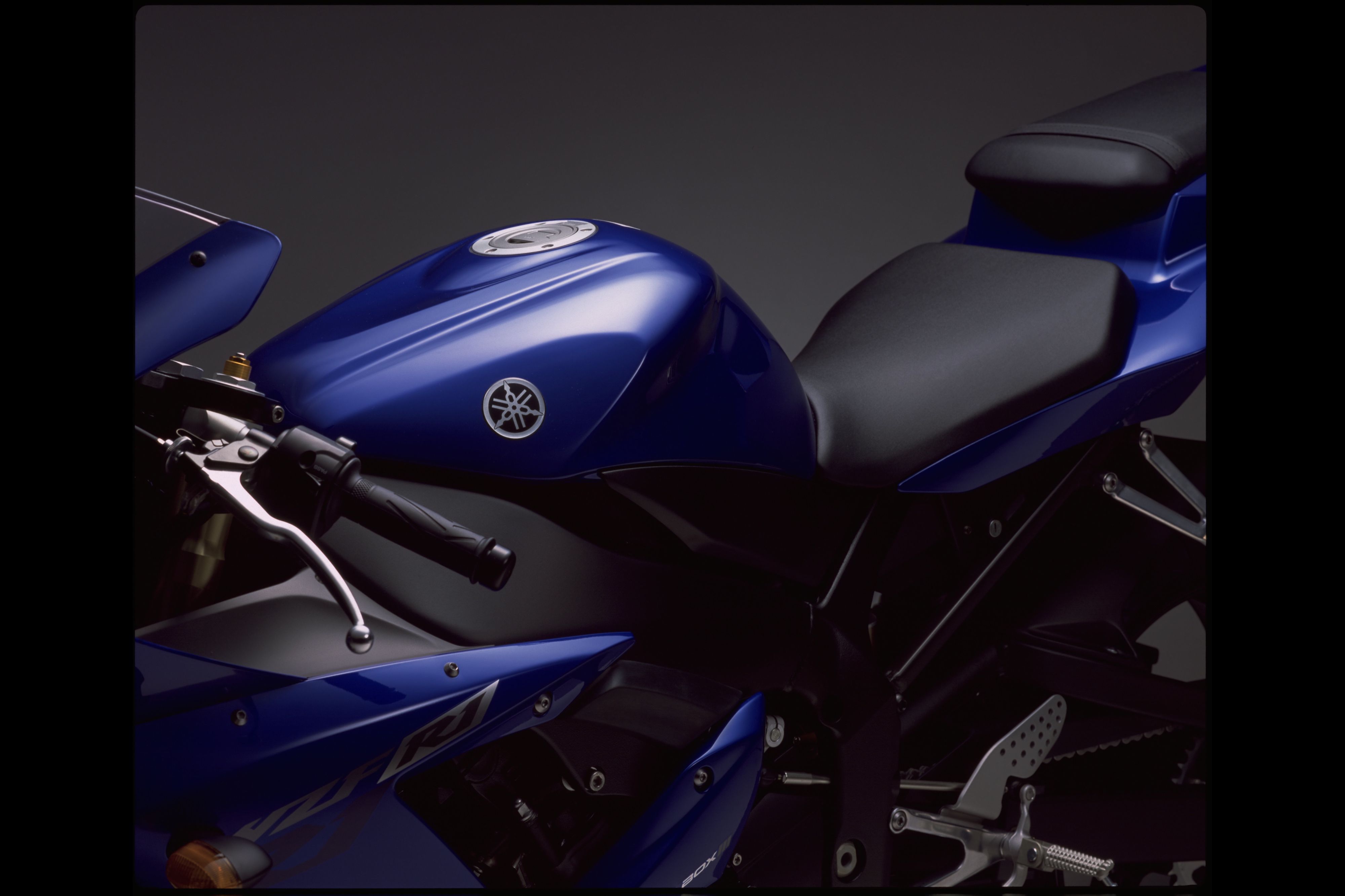 Iconic EU products - 2002 R1 - Yamaha Motor