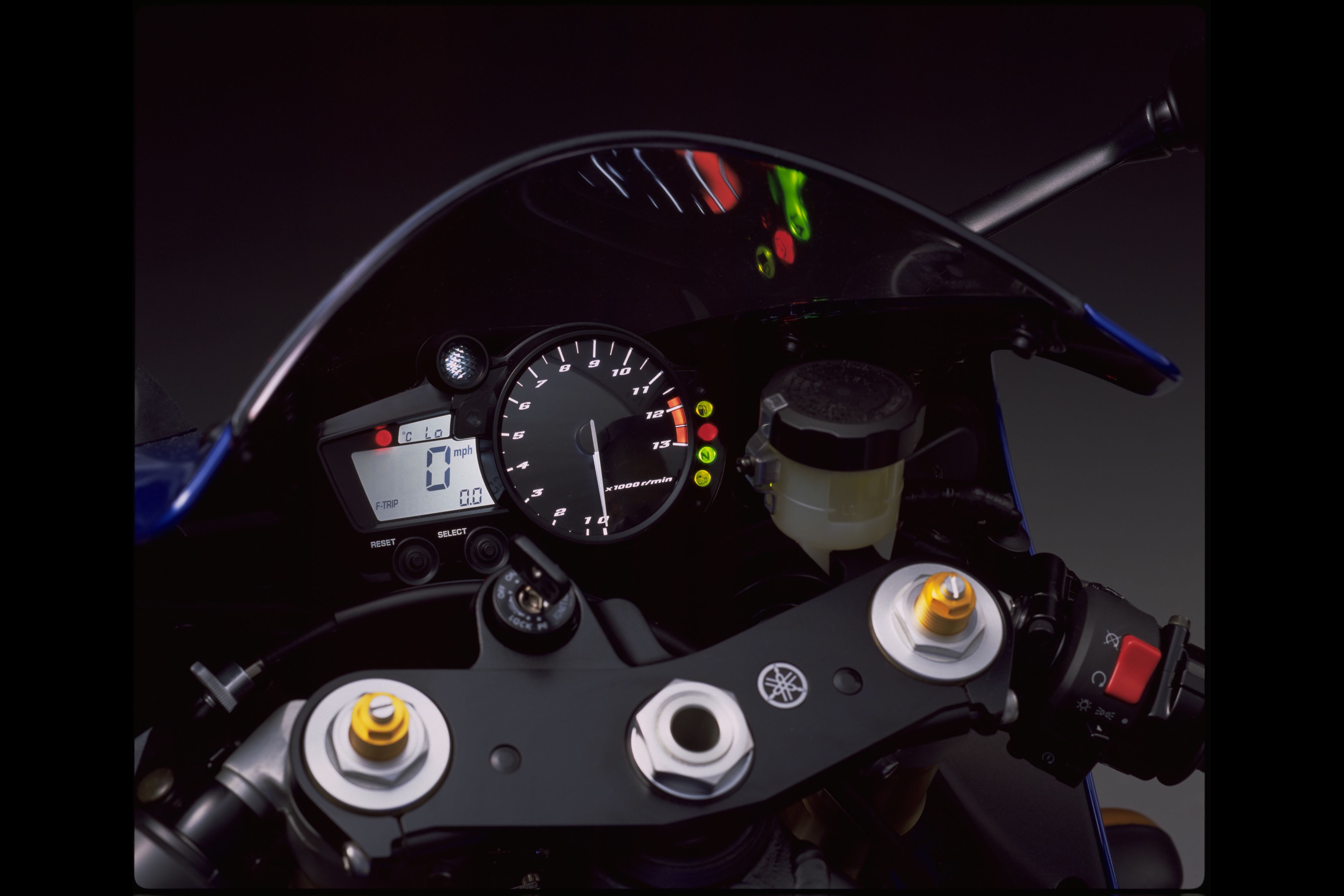 Iconic EU products - 2002 R1 - Yamaha Motor