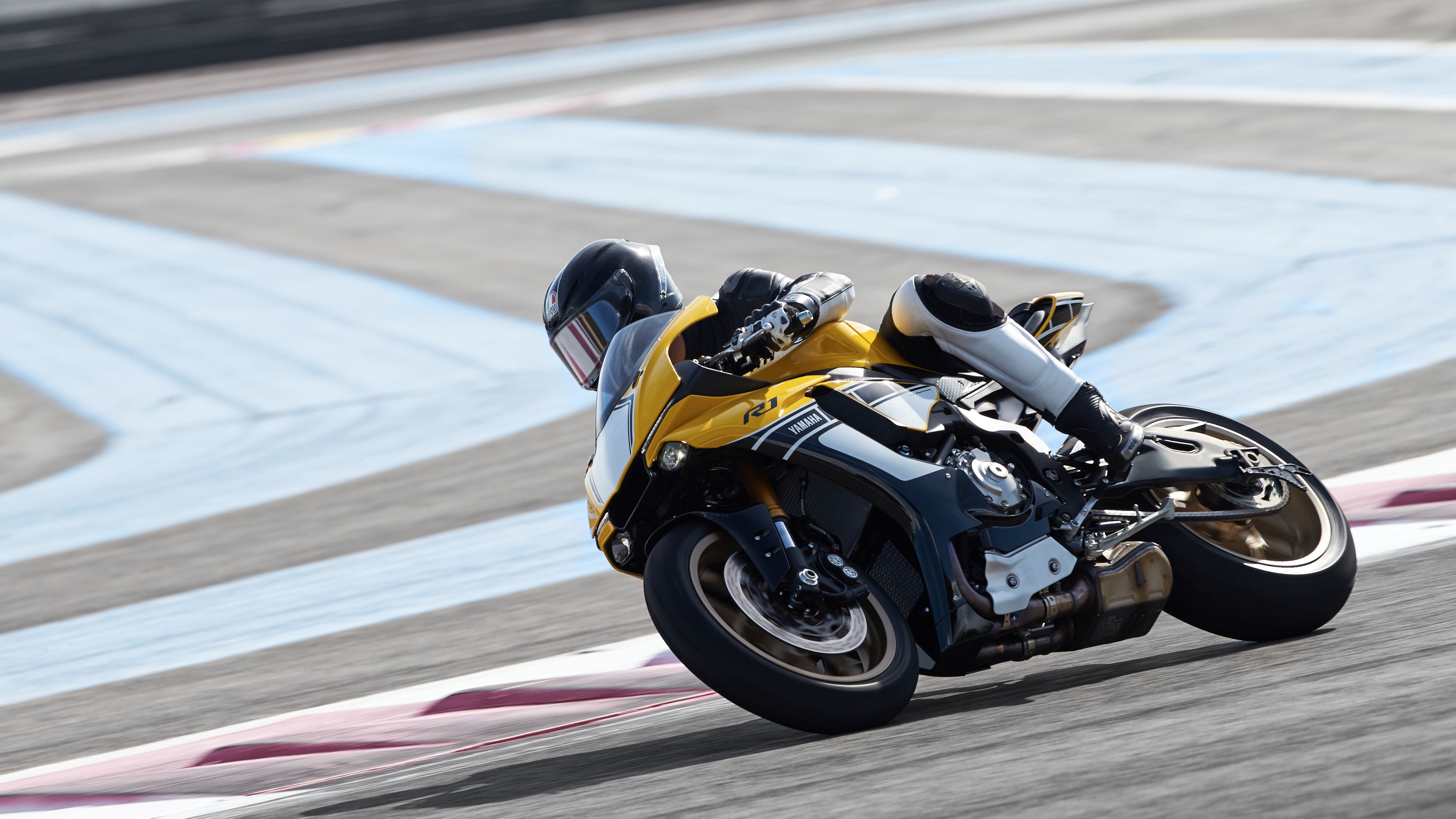 Iconic EU products - Limited series R1 - Yamaha Motor