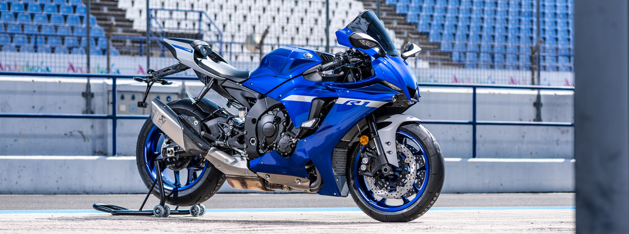 Akrapovič exhausts - Yamaha Motor