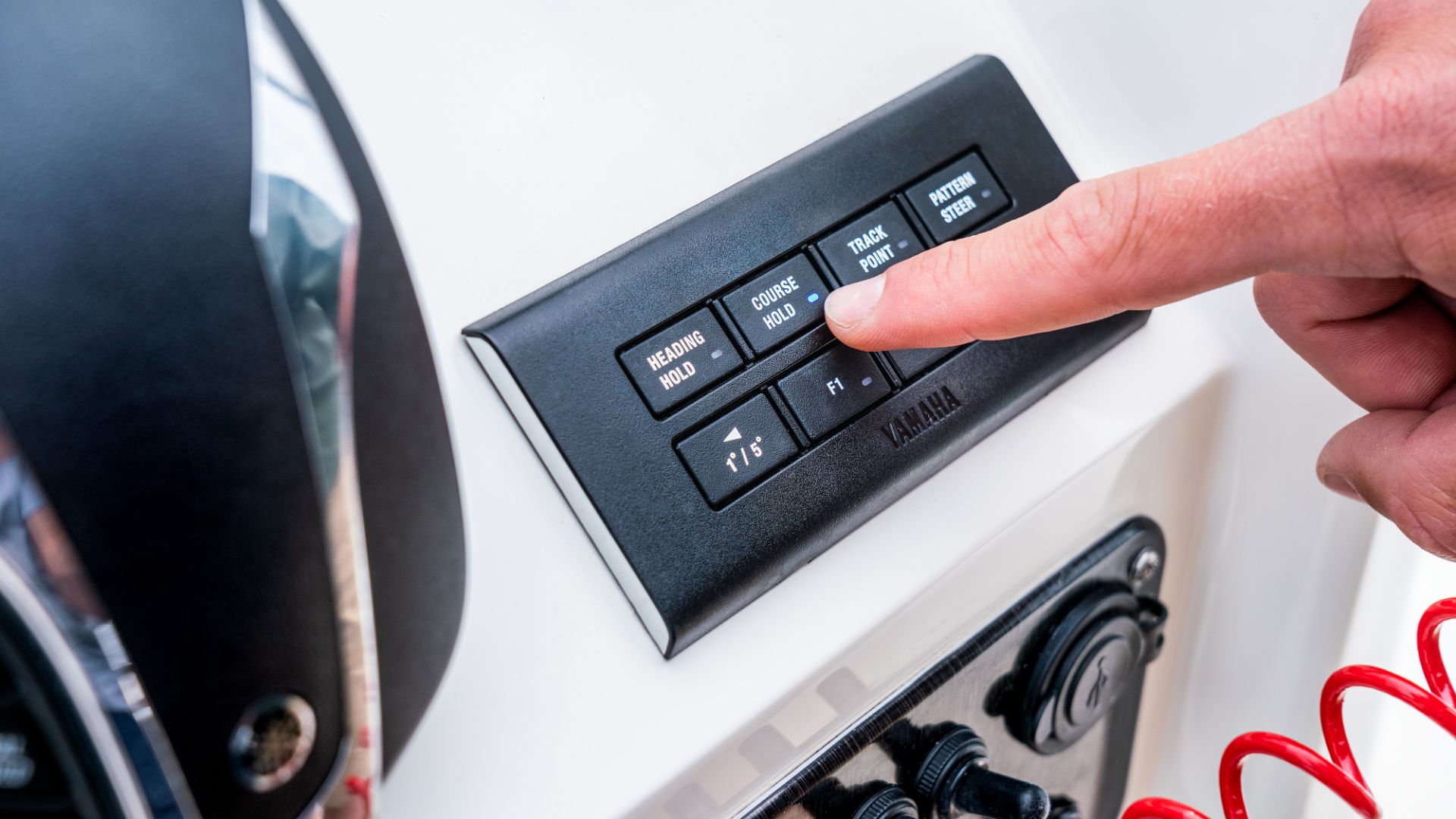 Helm Master EX - Autopilot Course Hold - Yamaha Motor
