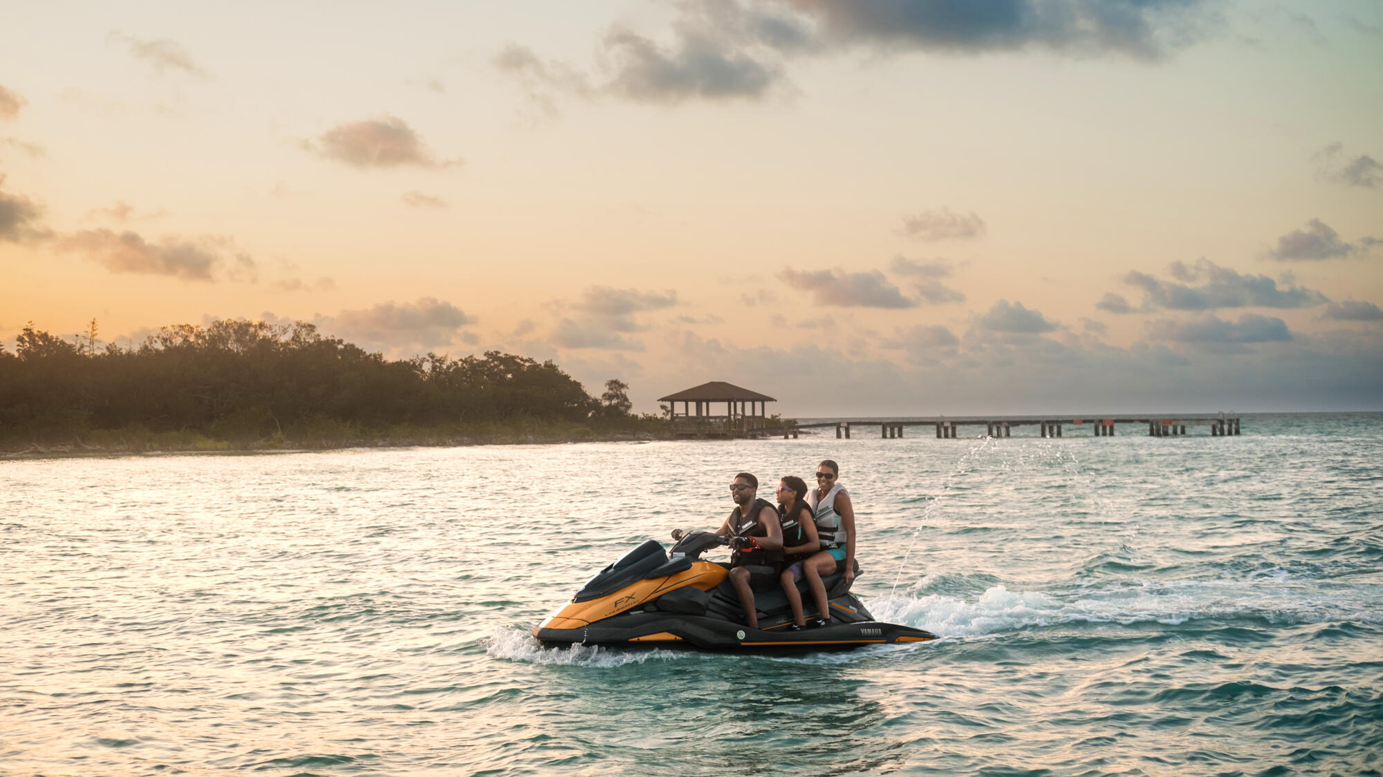 WaveRunner Riding Etiquette - Yamaha Motor