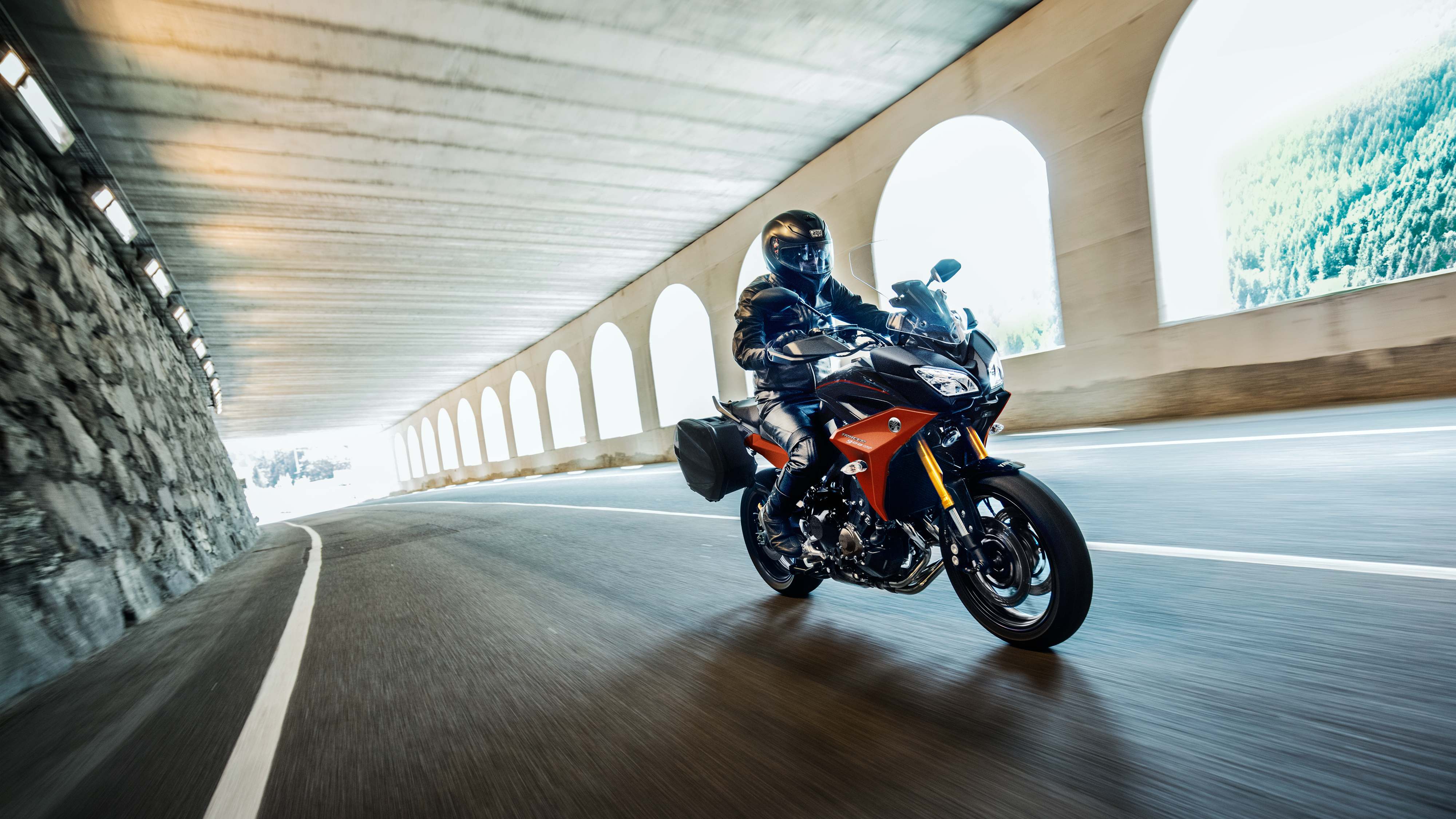 Tech Specs - Professional Tracer 900 - Yamaha Motor