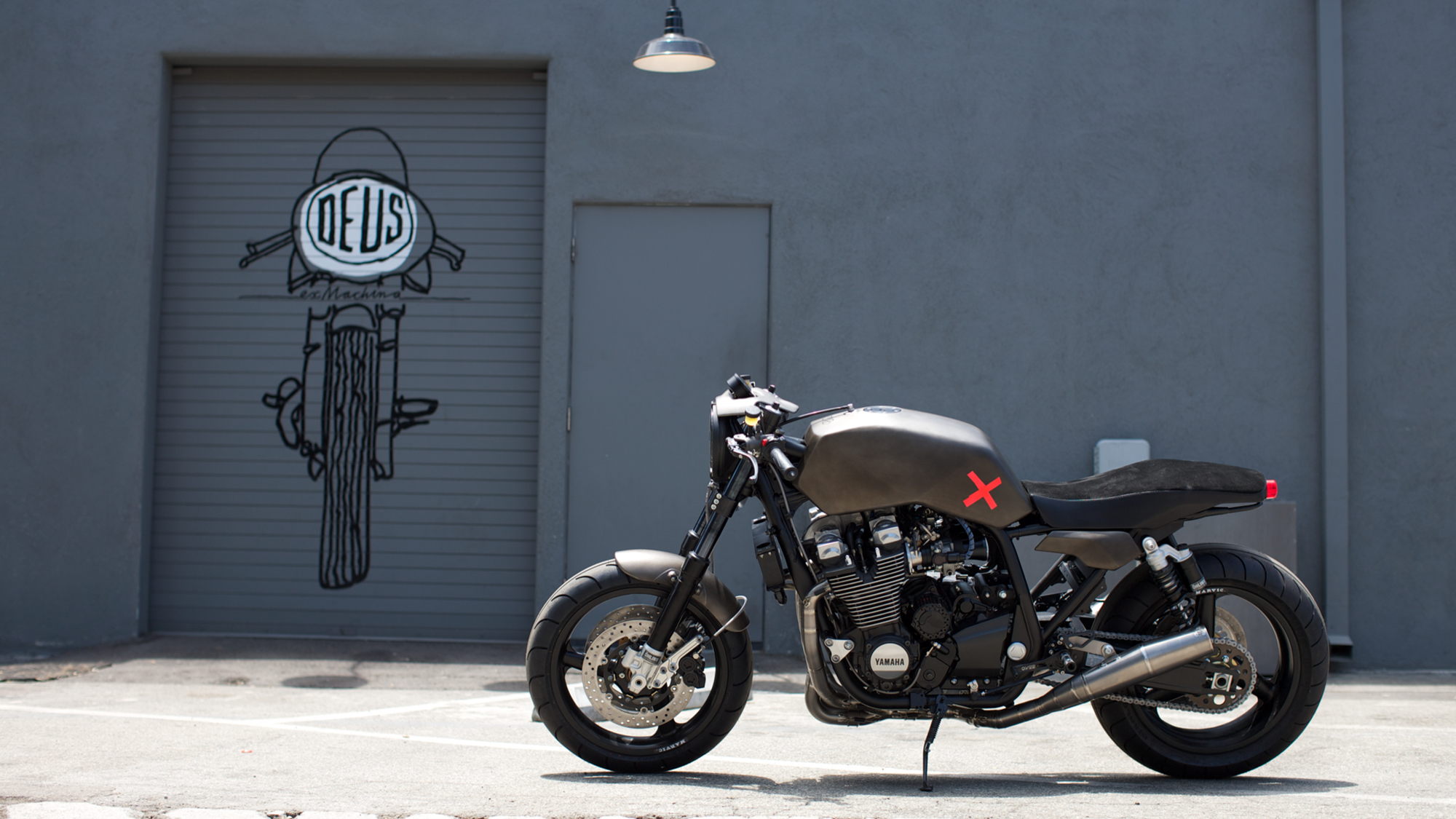 Yard Built XJR1300 ‘Project X’ by Deus - Yamaha Motor