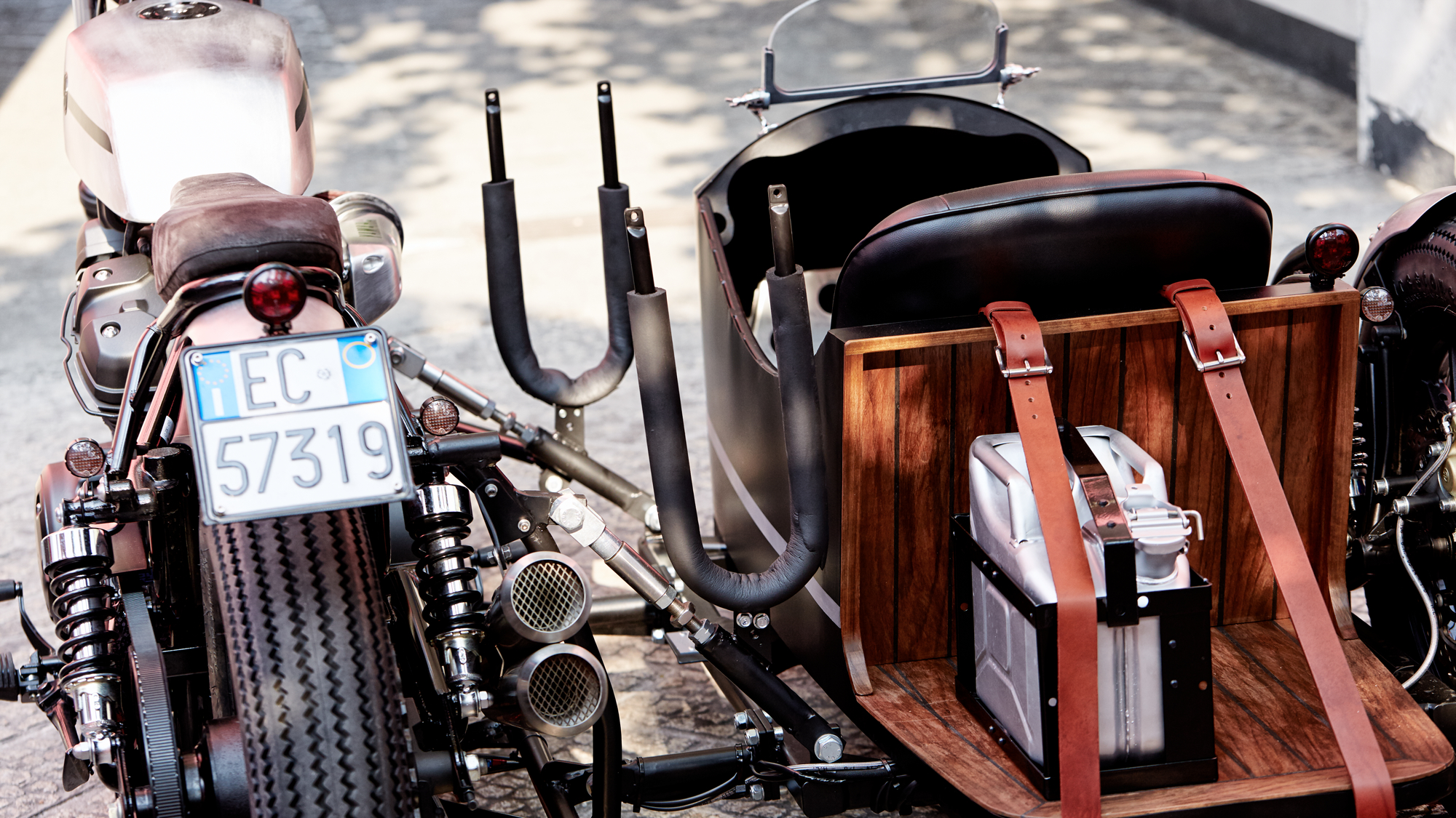Yard Built XV950 'D-Side' by Deus Ex Machina - Yamaha Motor
