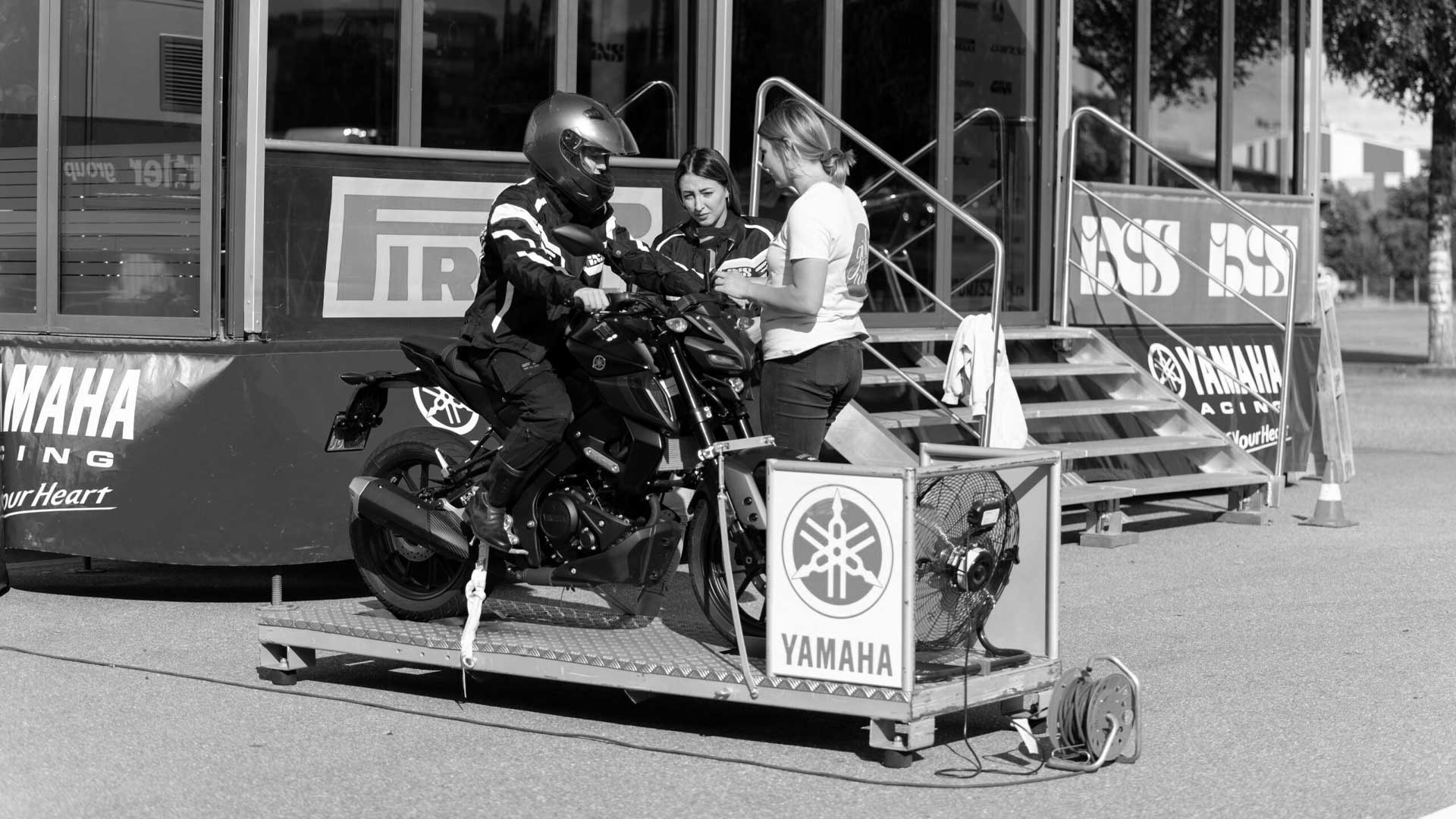girls on wheels 2024 - Yamaha Motor