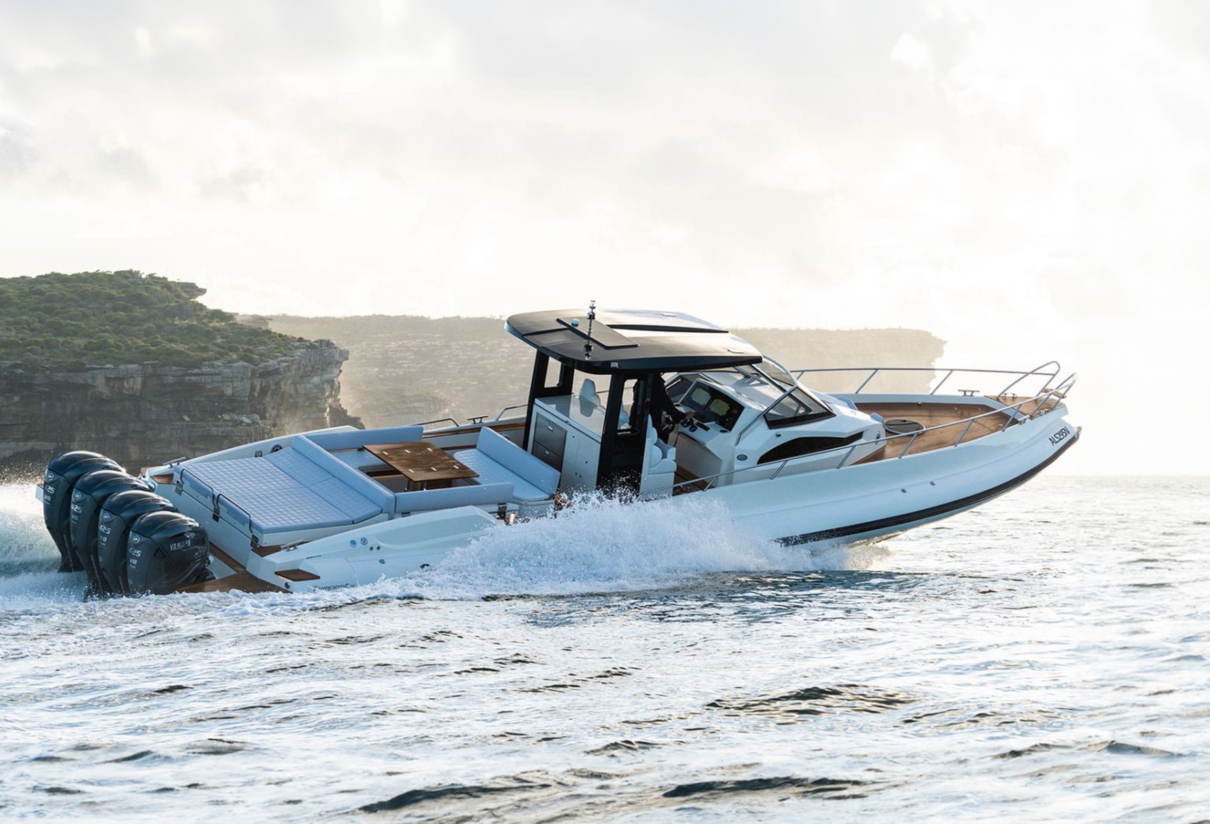 Battelli Capelli Luxury | Barche di Lusso | Yamaha Motor - Yamaha Motor