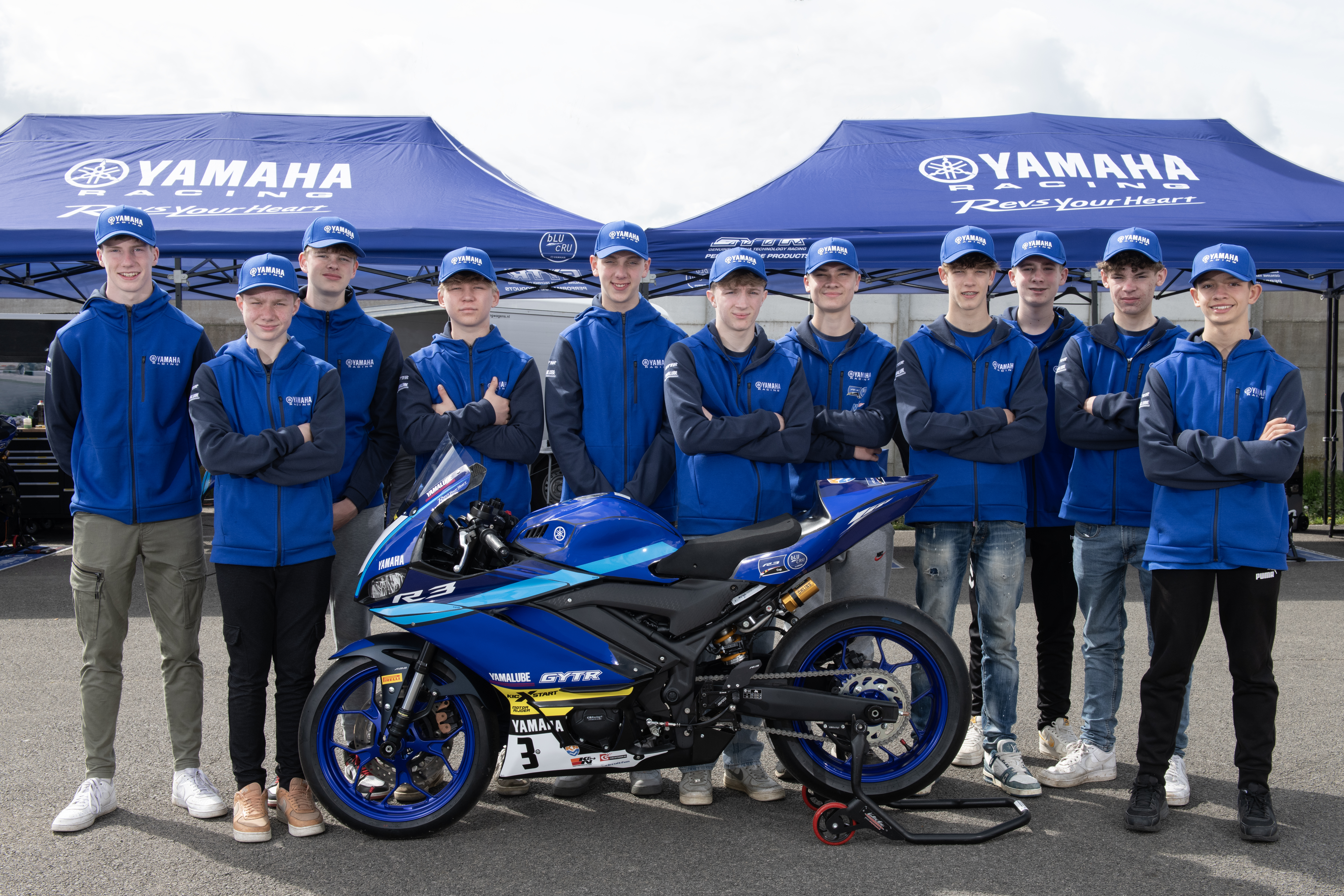 Yamaha R3 Cup - Yamaha Motor