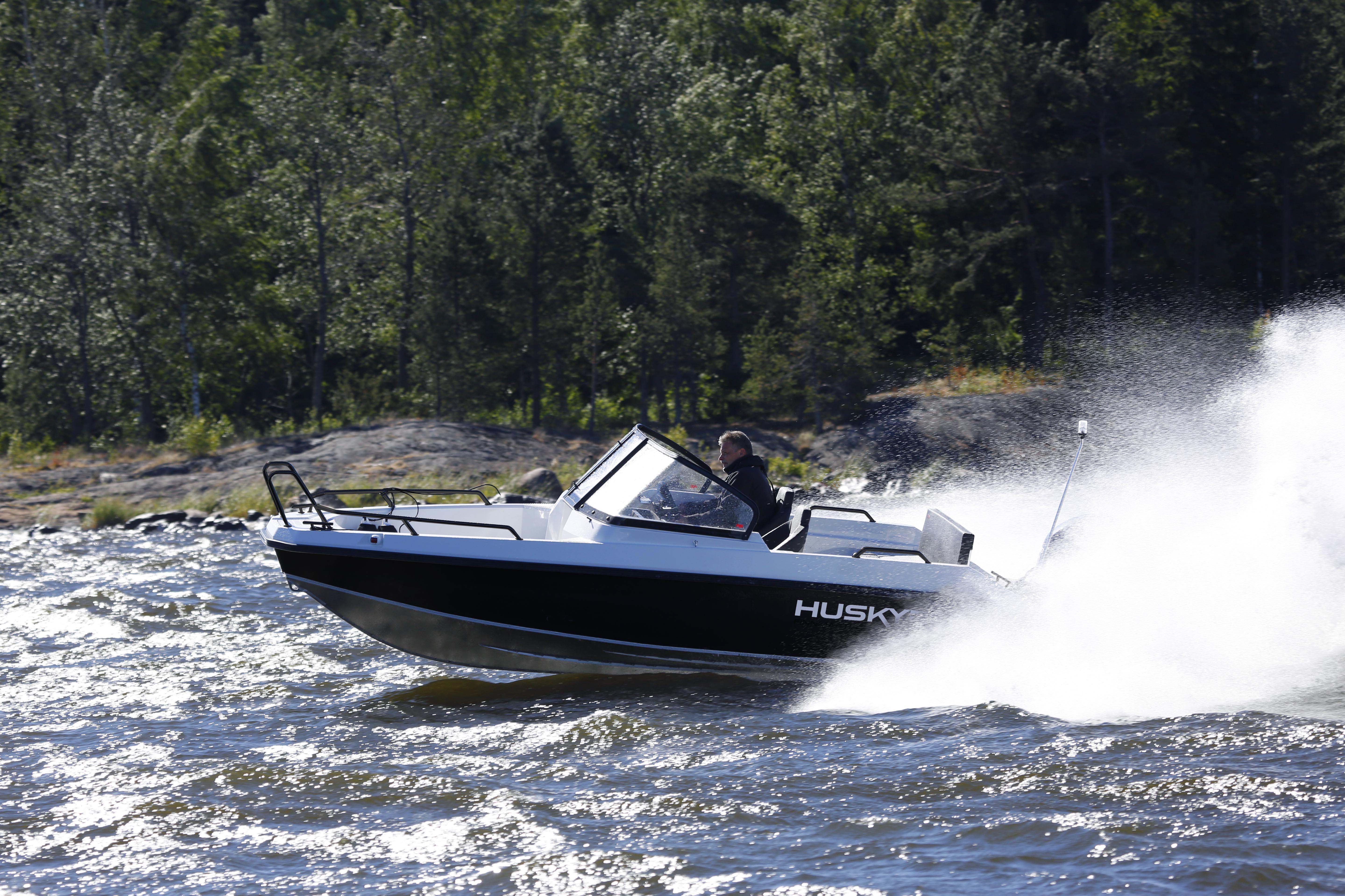 Båtmodeller Husky - Yamaha Motor