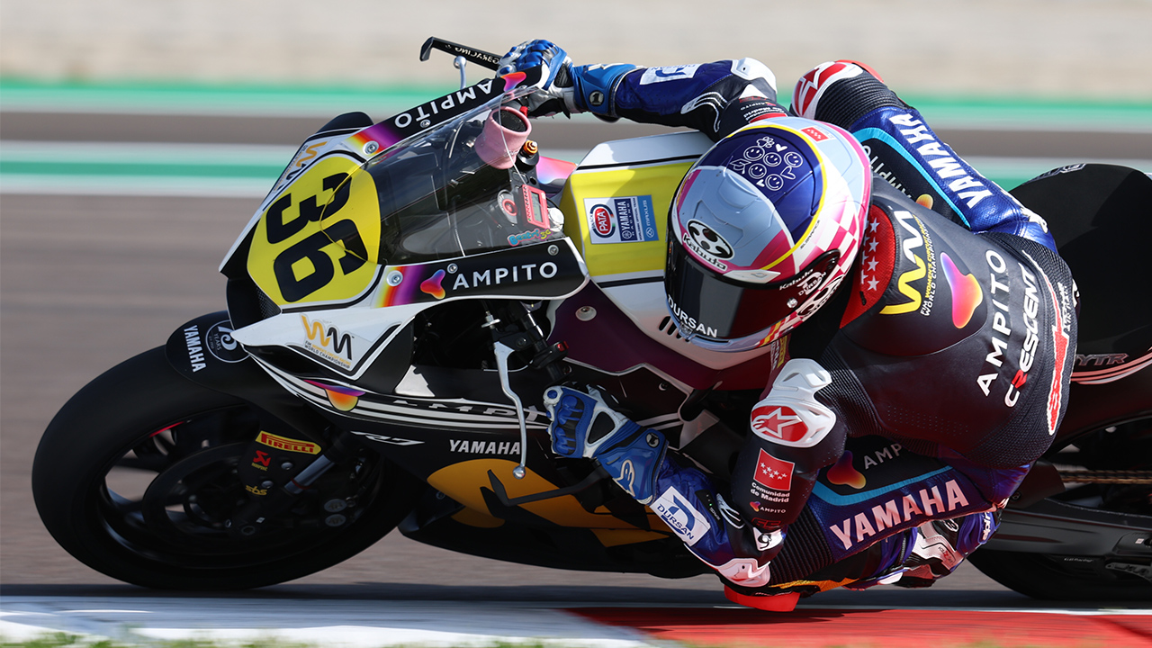 Race like a girl - Yamaha Motor