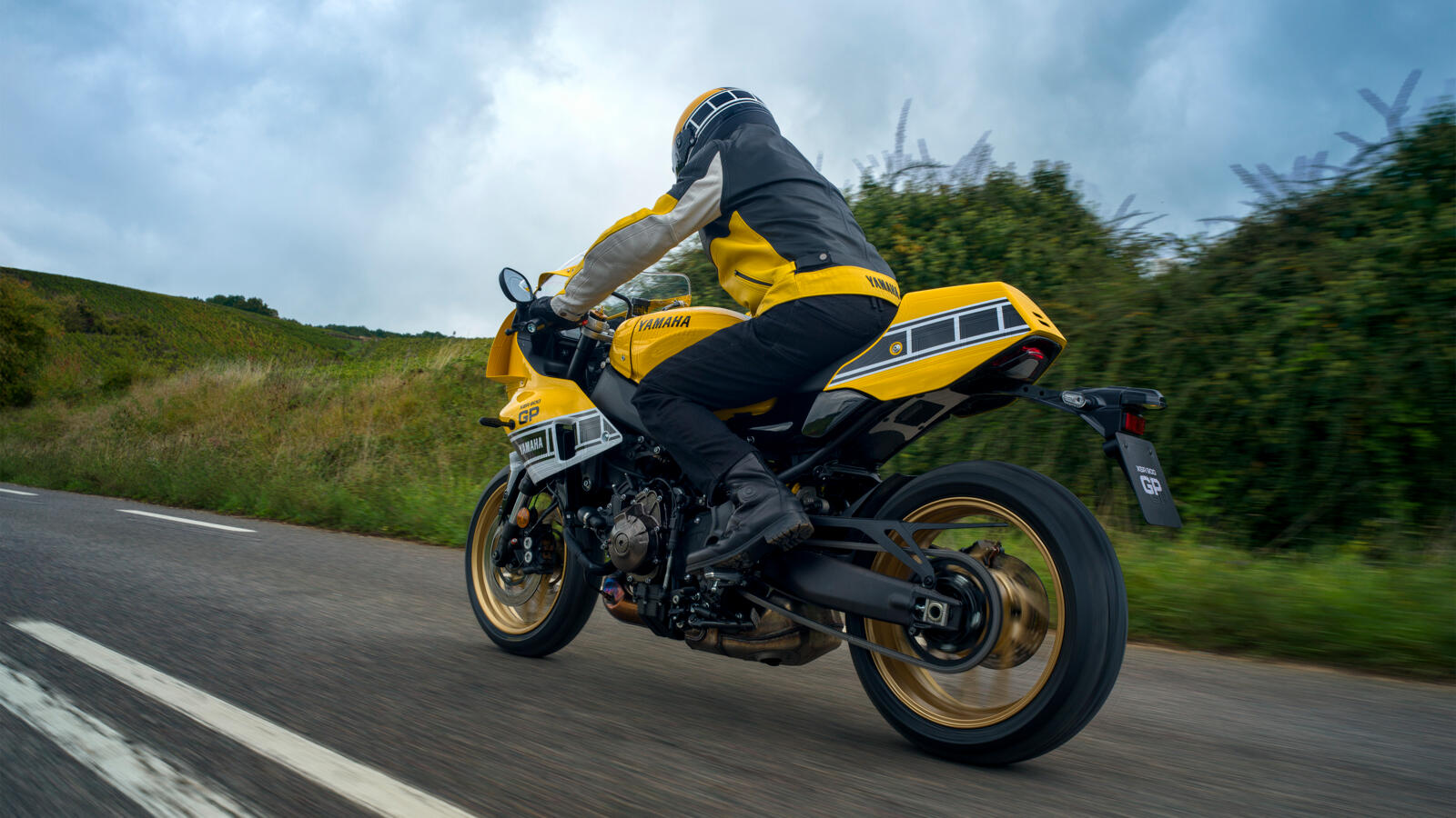 THE ‘KING’ RETURNS: THE 2026 YAMAHA XSR900 GP – BORN FROM GLORY ...